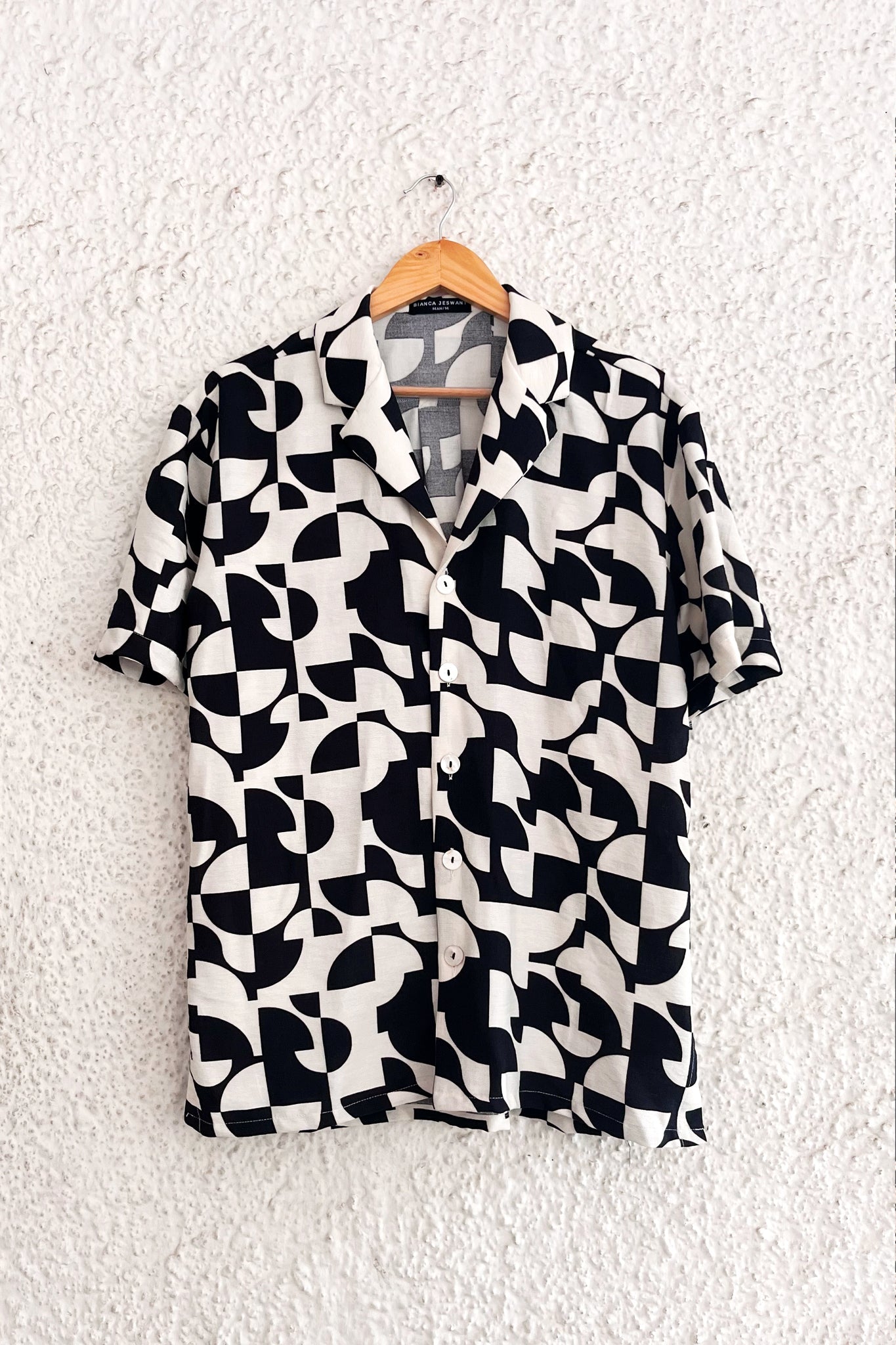 Statement Shirts – Bianca Jeswant